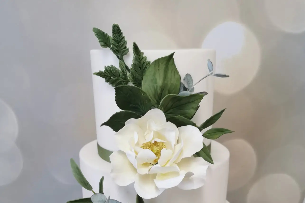 Cakes Beautiful, Norwich | Wedding Cakes | Confetti