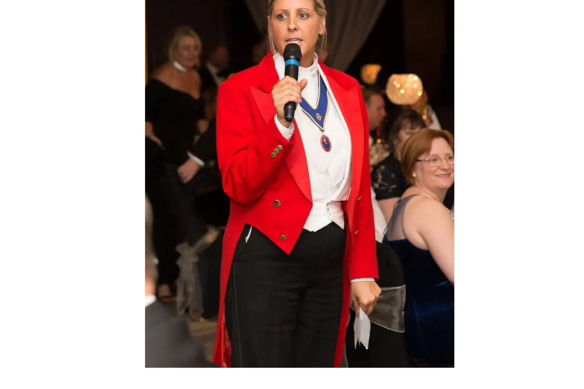 The National Toastmaster, Southend On Sea | Wedding Toastmasters | Confetti