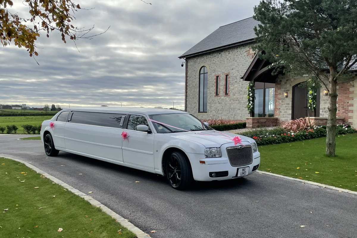 American Style Limousines, Sheffield | Wedding Car Hire | Confetti